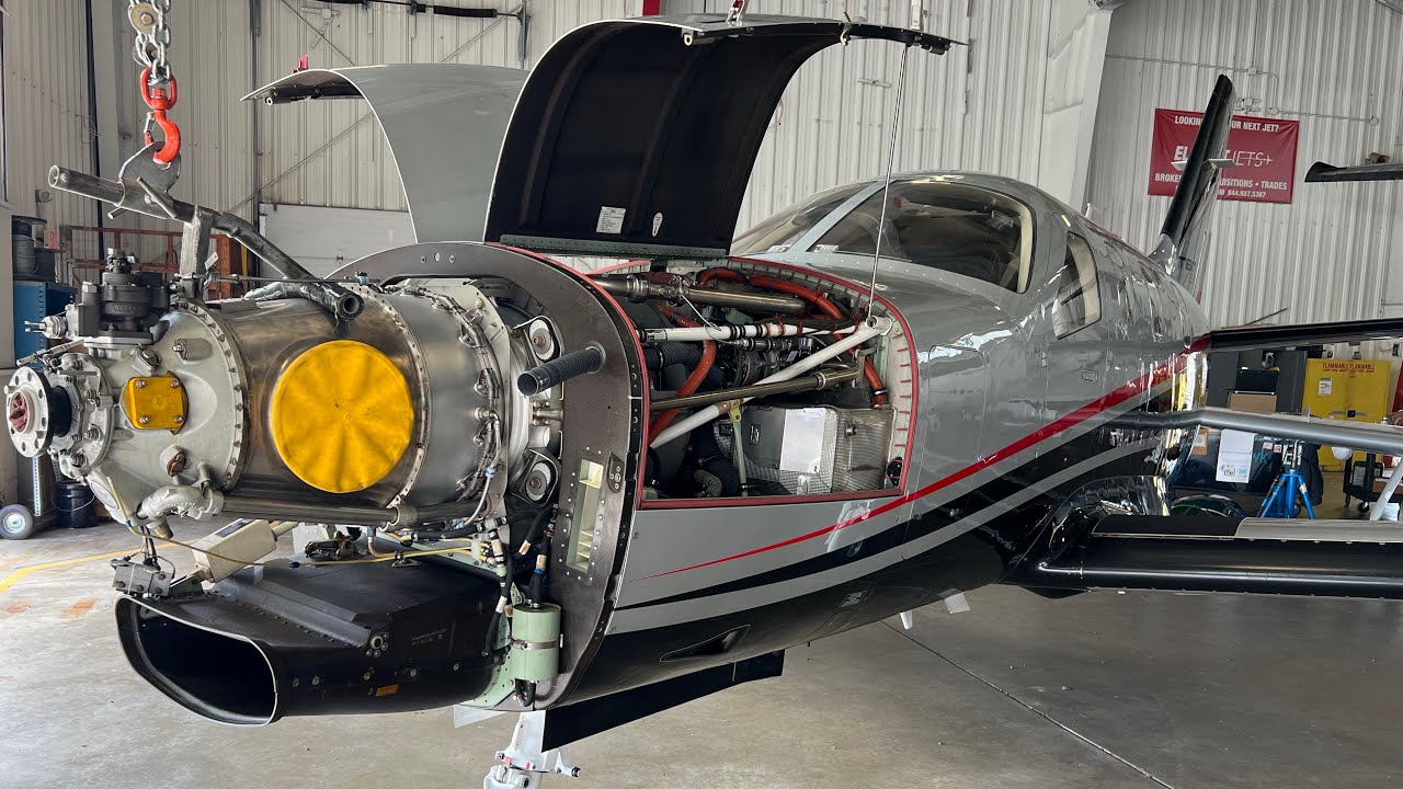 TBM flying, 930 and 960 - YouTube