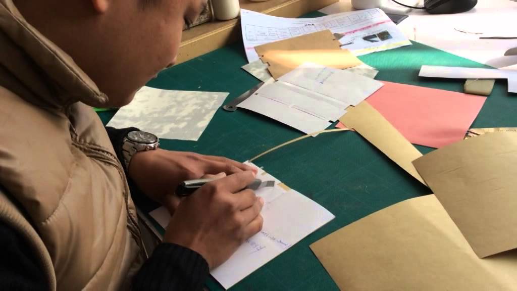 How to Drawing a wallet-The first step make a leather wallet Hiram ...