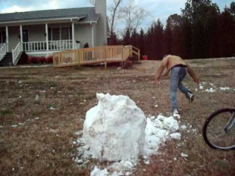 Attacking a snowman! :D - YouTube