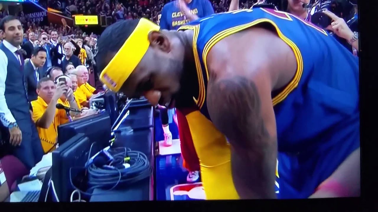 Chalk Toss - LeBron James - First Game back as a Cleveland Cavaliers ...