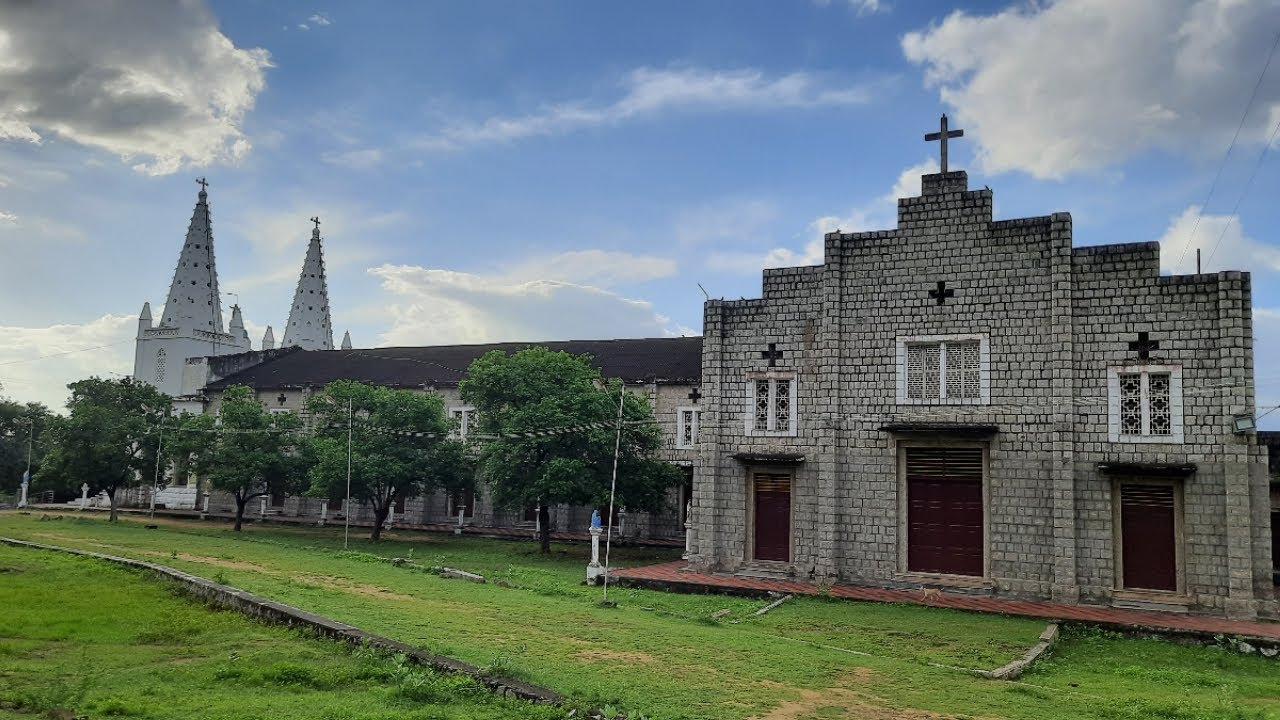 கெபி ஆலயம் கல்வாரி மலை | Sacred Heart Church | Irudayakulam ...