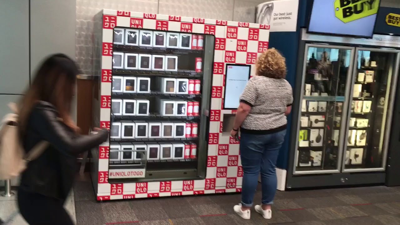 UNIQLO ZoomShop - Oakland Airport - HD - YouTube