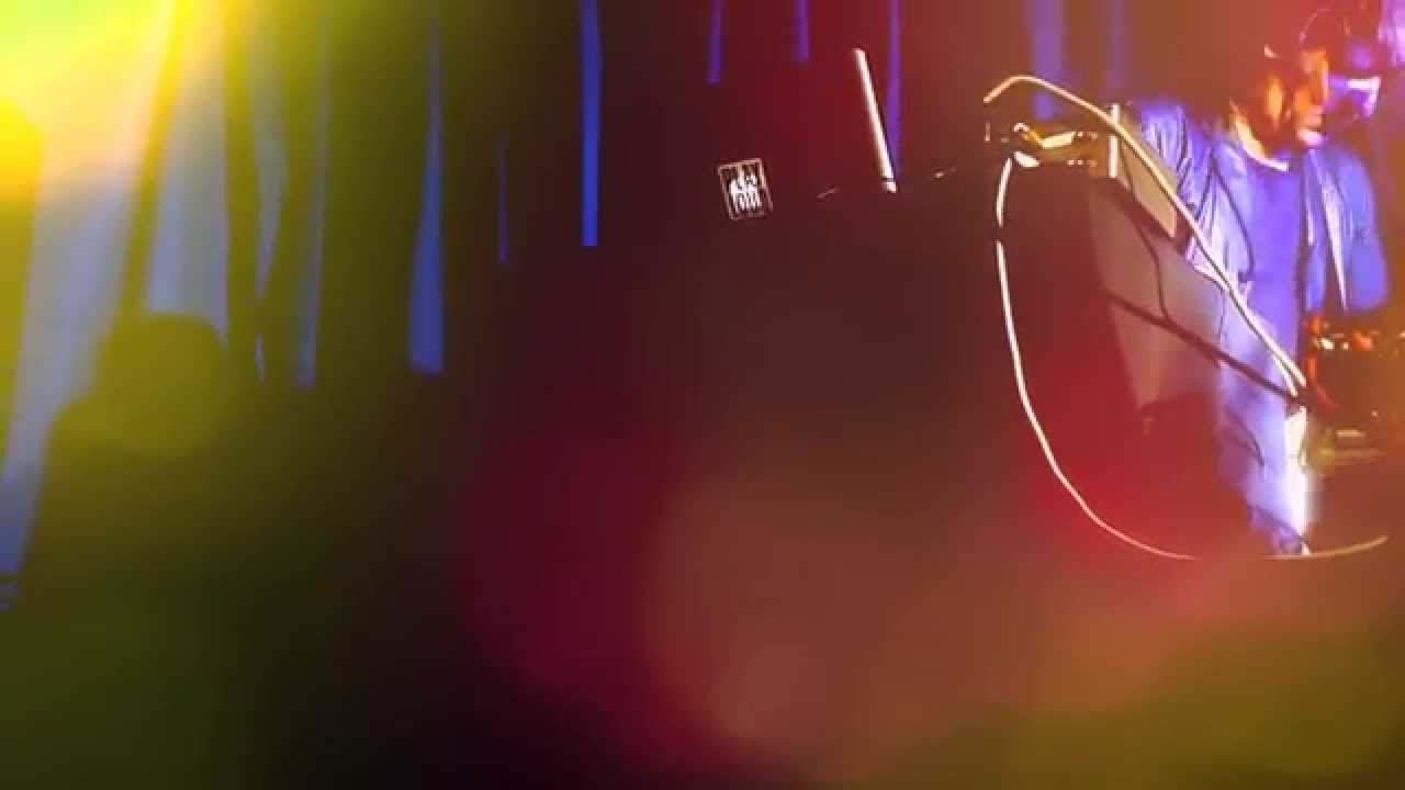 Fennesz - Liminality - Live Warsaw - YouTube