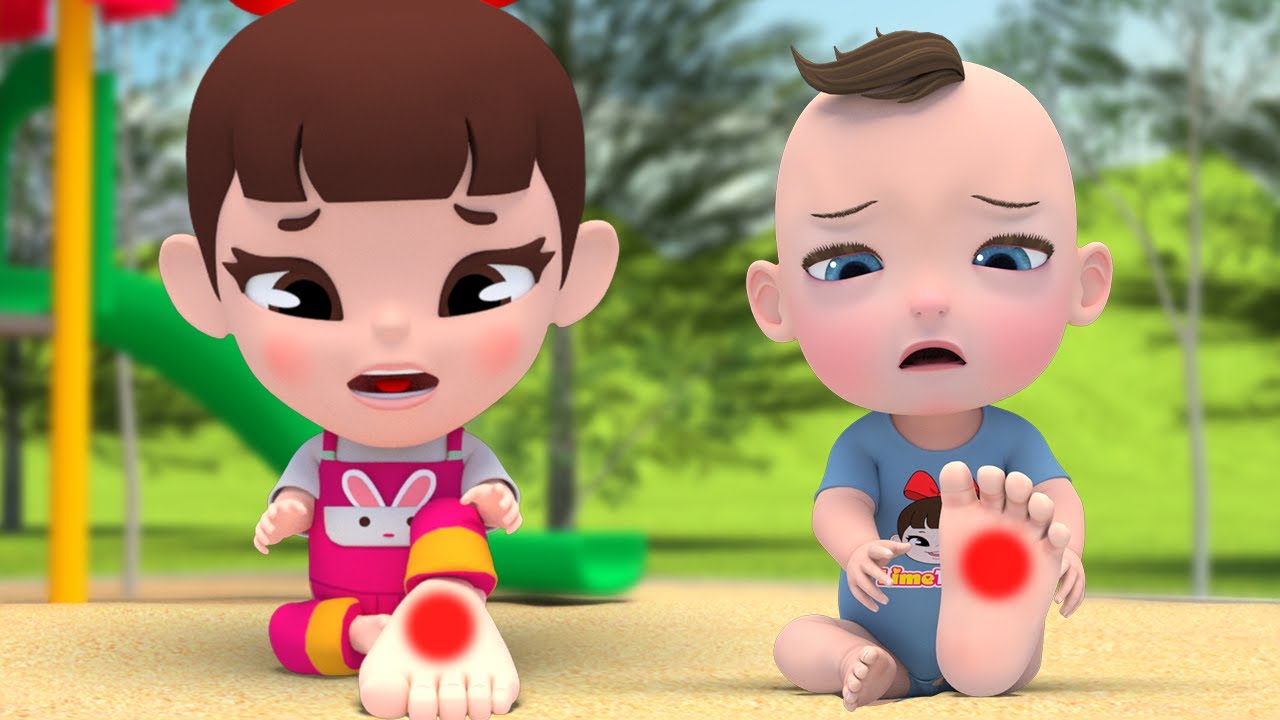 Learn Color with The Boo Boo Song 아야 아기가 🤕 다쳤어요! | 생활안전 ⛑️ | 조심해요 | 가족송 ...