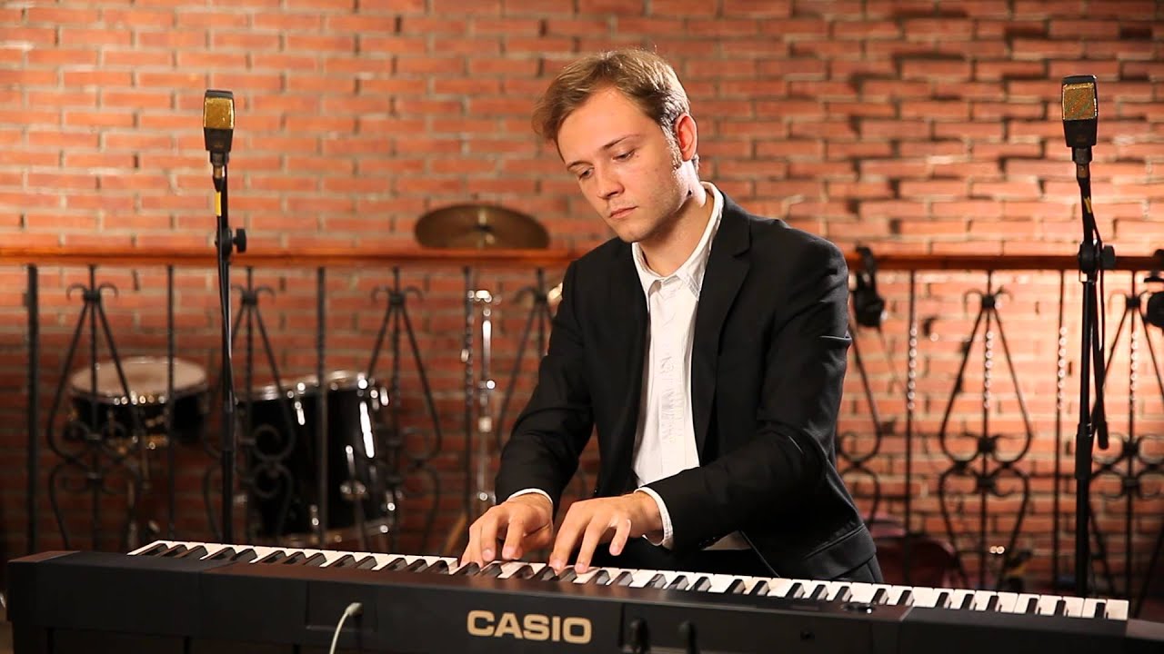 Casio CDP-130 Бах, Английская сюита g moll, прелюдия, ч.1 / J.S.Bach ...