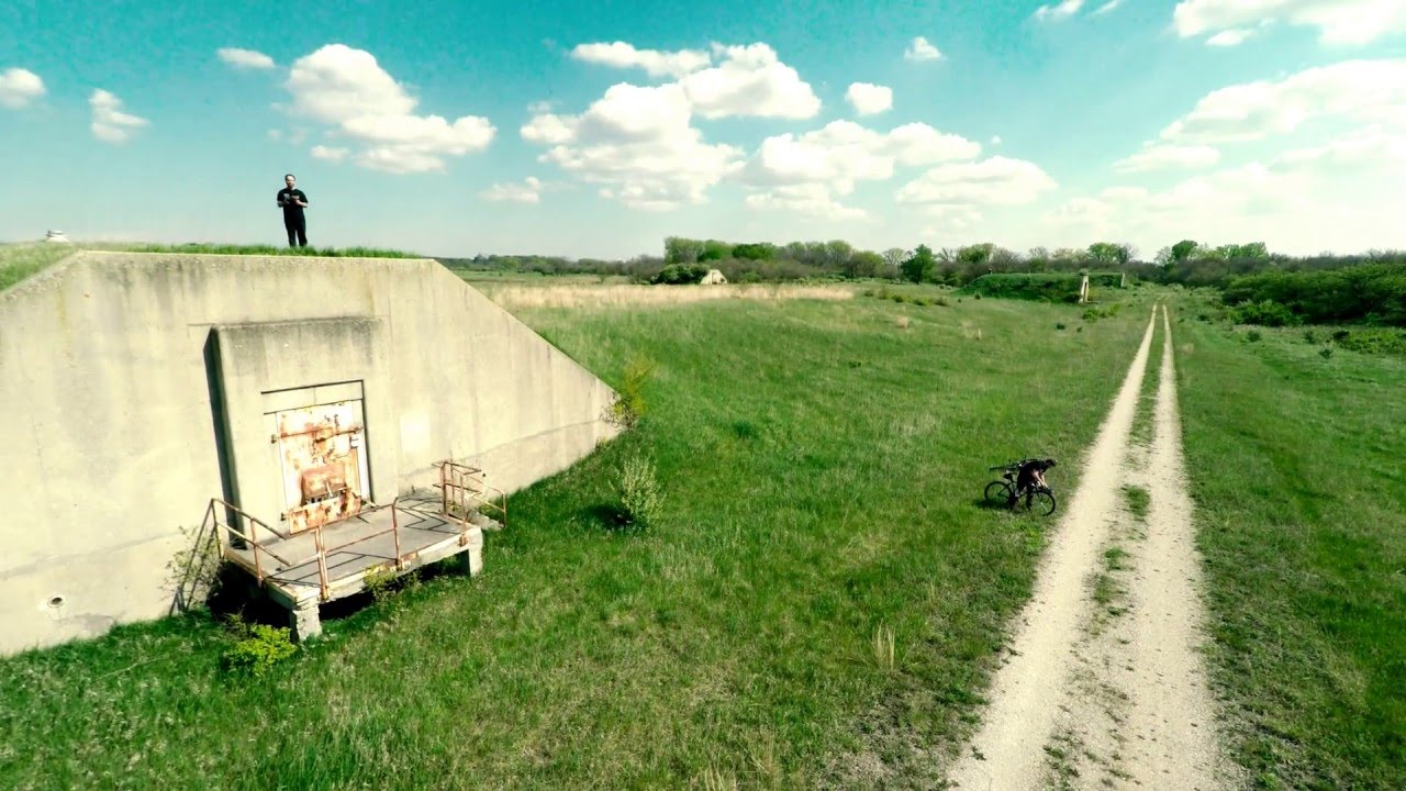 Midewin Bunkers 3DR Solo (4K) - YouTube