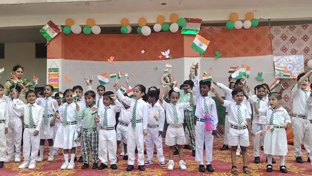 Central School का 78 वा स्वतंत्रता दिवस पर देशभक्ति के रंग मे डुबे ...