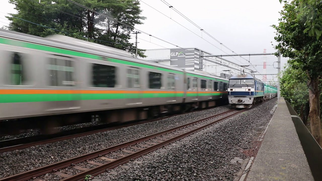 桃太郎EF210 345タキ8876レとE231系のすれ違い - YouTube