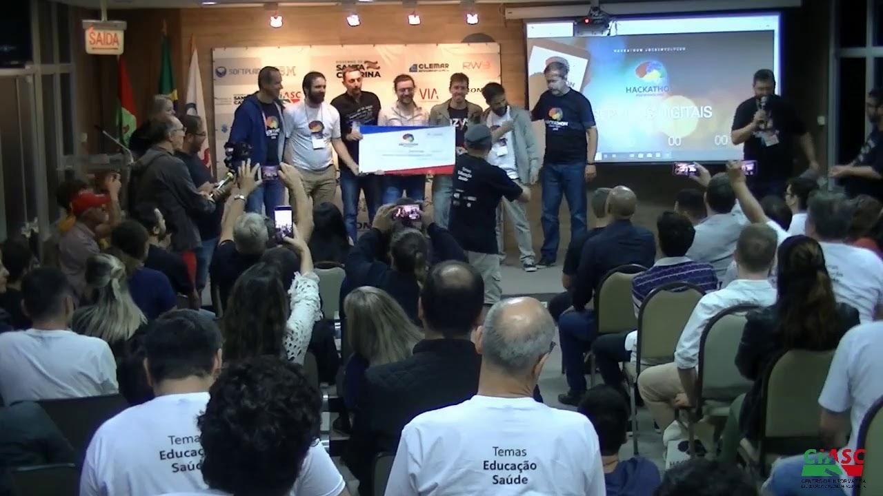 HACKATHON 2019 #DesenvolveSC - Palestrante Leandro Piazza 49ers - YouTube
