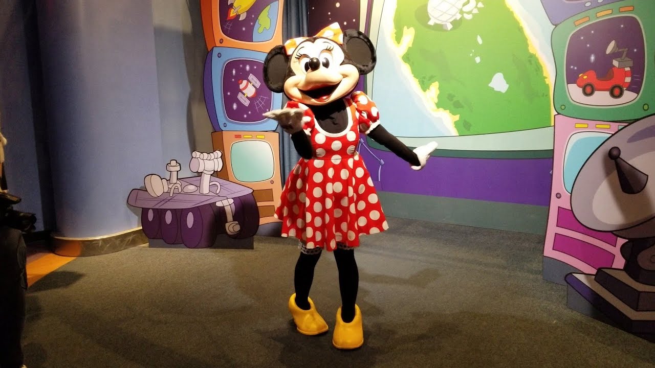 [4K] Meet Disney Pals at the Epcot Character Spot | Epcot - YouTube