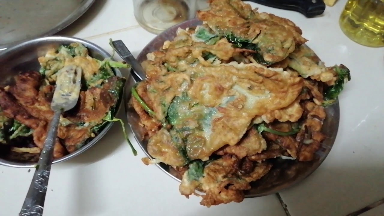 CRISPY FRIED KANGKONG WITH SAUCE AND FRIED RICE - YouTube