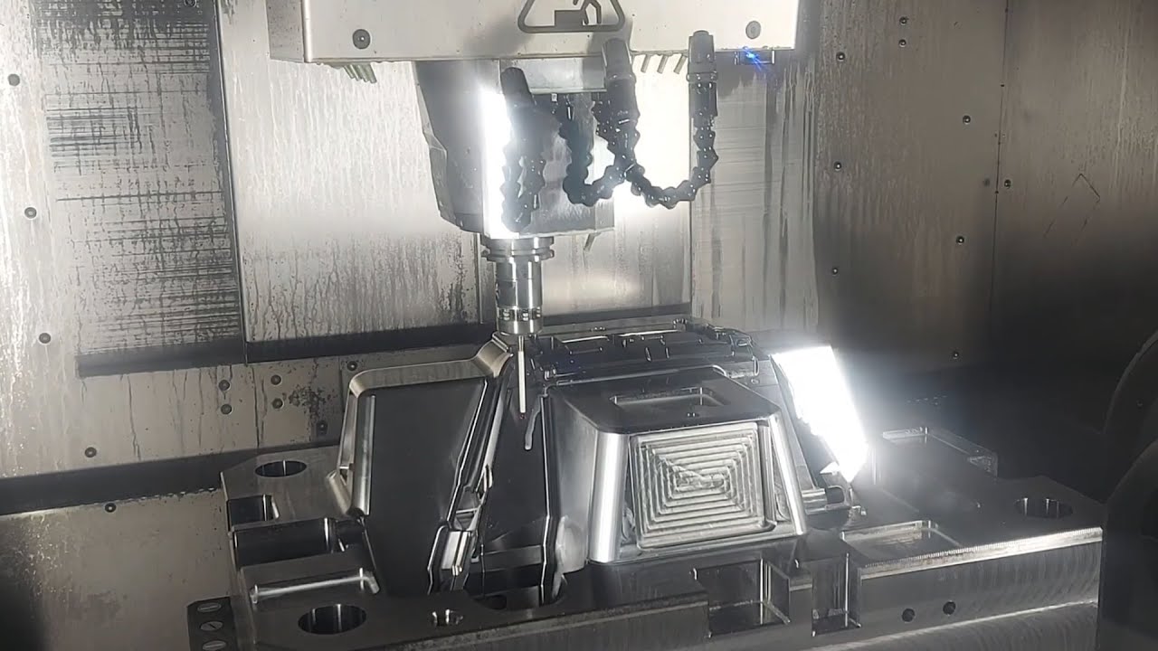 CNC Machine Working Hermle C 650 Process Machining Cutting - YouTube