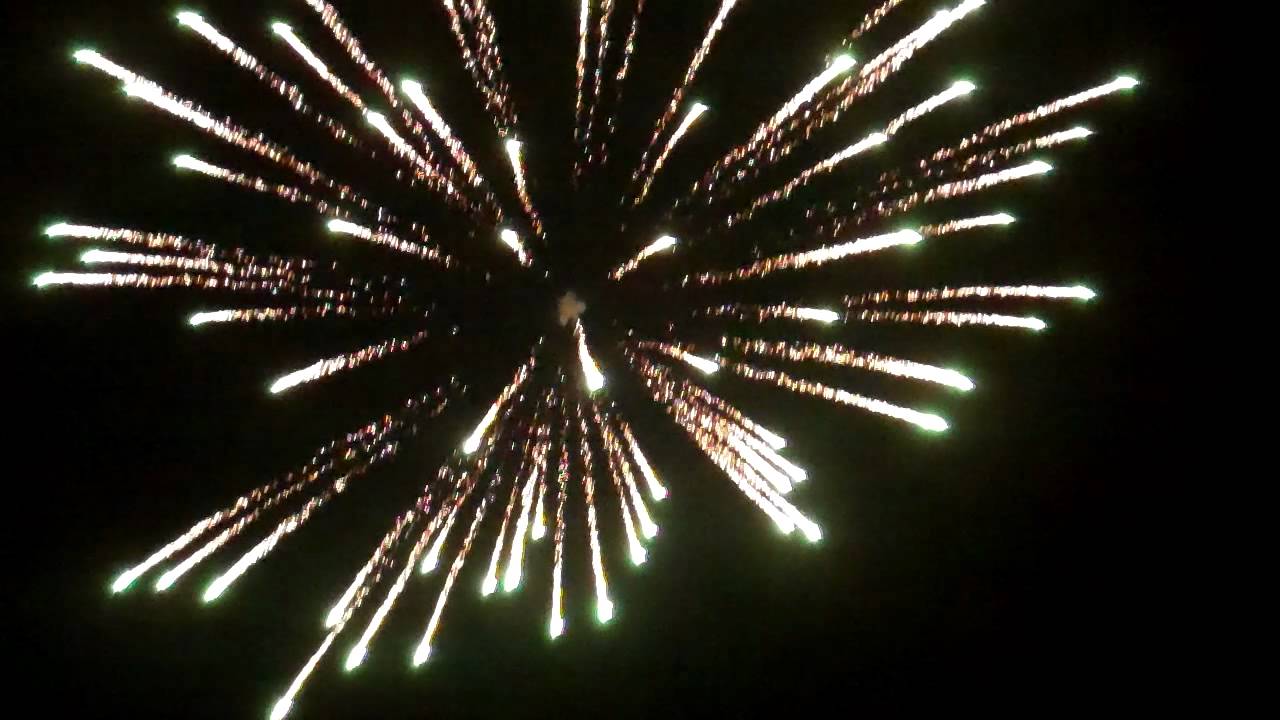 Winda Super Stunt 12 Shot Cake Firework - YouTube