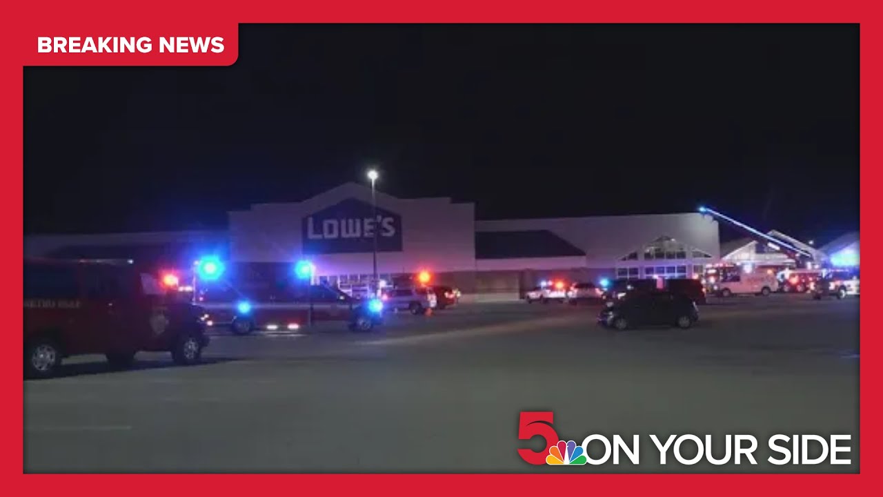 Crews battle fire early Thursday at Lowe's in Fenton - YouTube