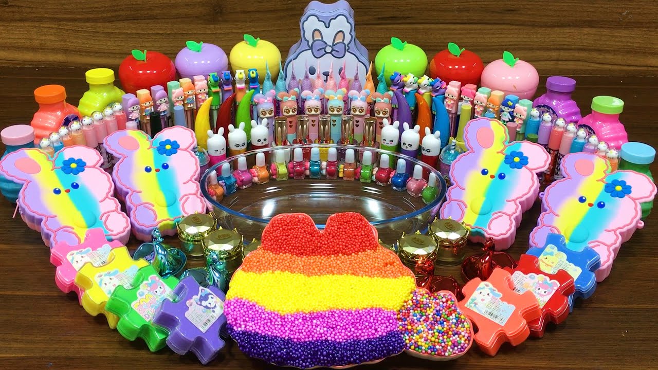 CUTE RABBITS !!! Mixing makeup foam and storebought into GLOSSY slime ...