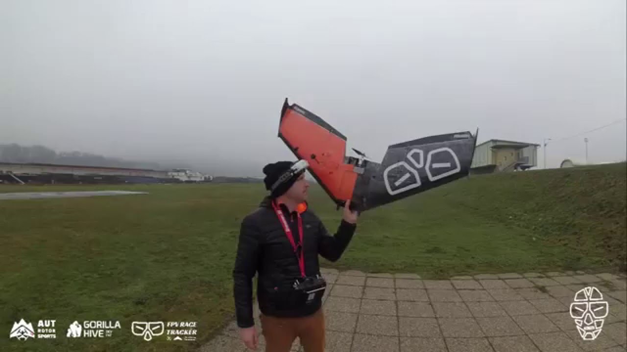 How not to Launch a FPV Racing Wing - YouTube