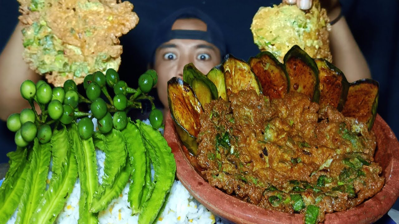 TELOR DADAR JUMBO VS TERONG GORENG?SAMBAL COWEK!#kangarif#pulukanganas ...