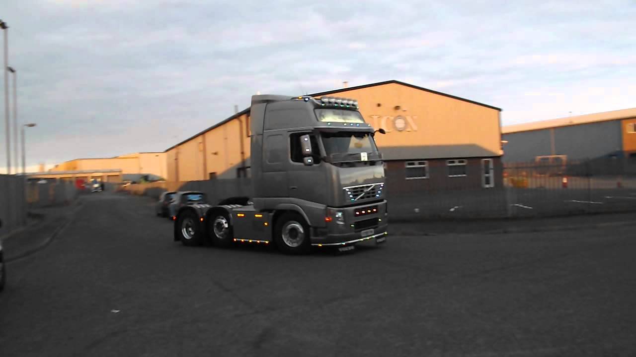 VOLVO FH - TruckMax "Smoothline" Twin-Stacks - Very Good Sound!! - YouTube
