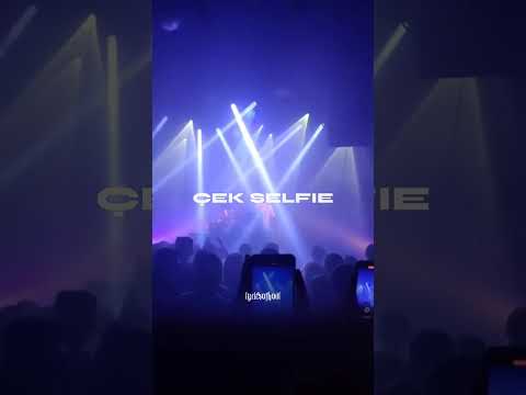 Ezhel-Dilde Pelesenk #ezhel #ezhel #kovl #hiphop #culture #türkçerap #bugymusic #artz