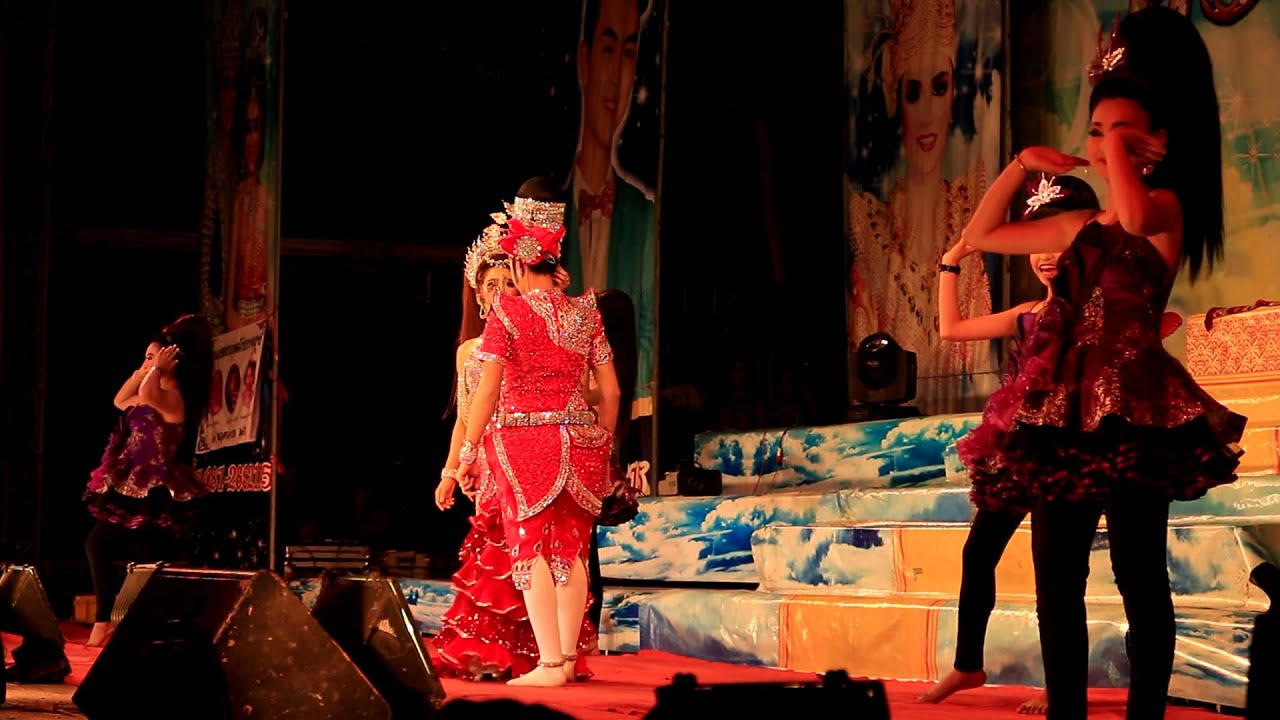 บิ๊ก-บลู ร้องเกี้ยว-ลิเก Likay ศรราม น้ำเพชร popular folk theatre from ...
