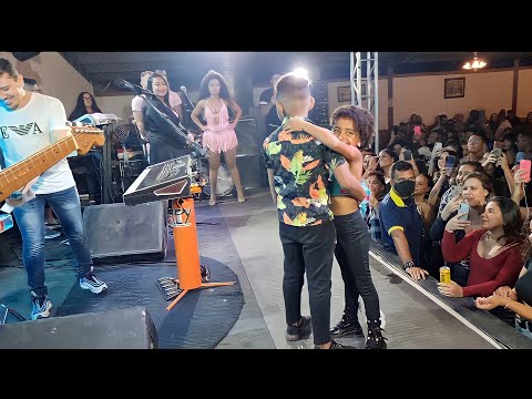 CASAL MIRIM DANÇA MUITO, SUBIRAM E MOSTRARAM PISEIRO