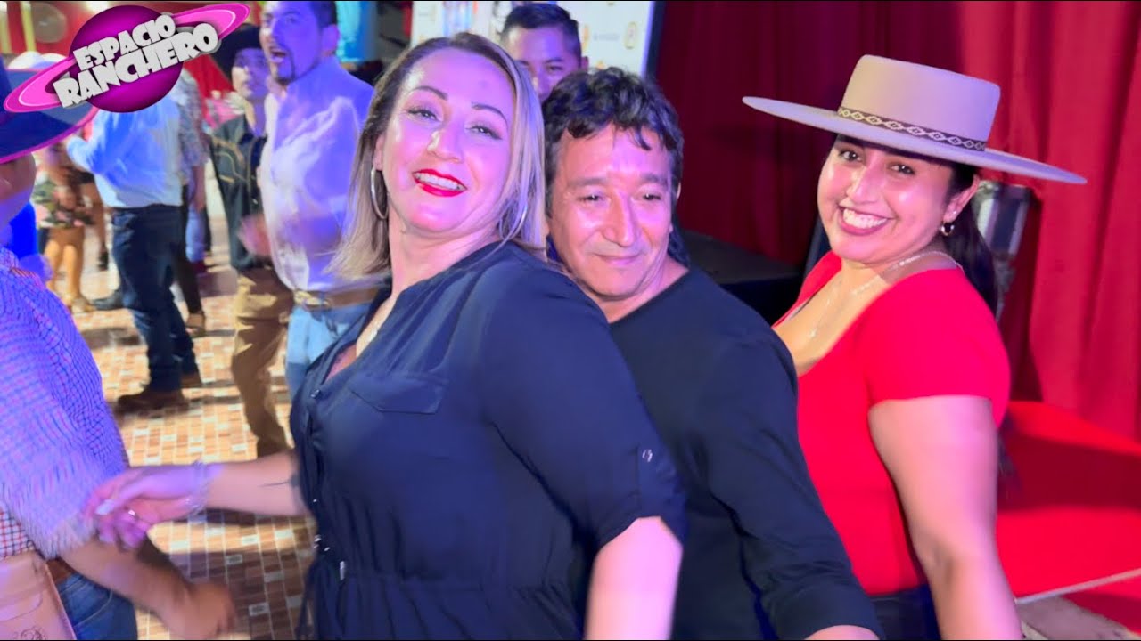 Bailando Rancheritas de Los Cumbieros y sus Bailarinas Fiesta Ranchera ...
