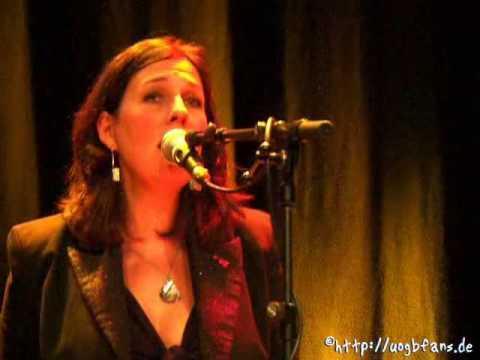 Ukulele Orchestra of Great Britain - "Teenage Dirtbag" Hester Goodman ...