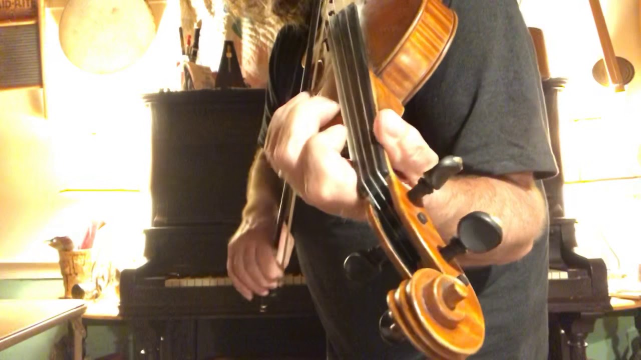 Squirrel Hunter’s Lynn Shaw Fiddle - YouTube