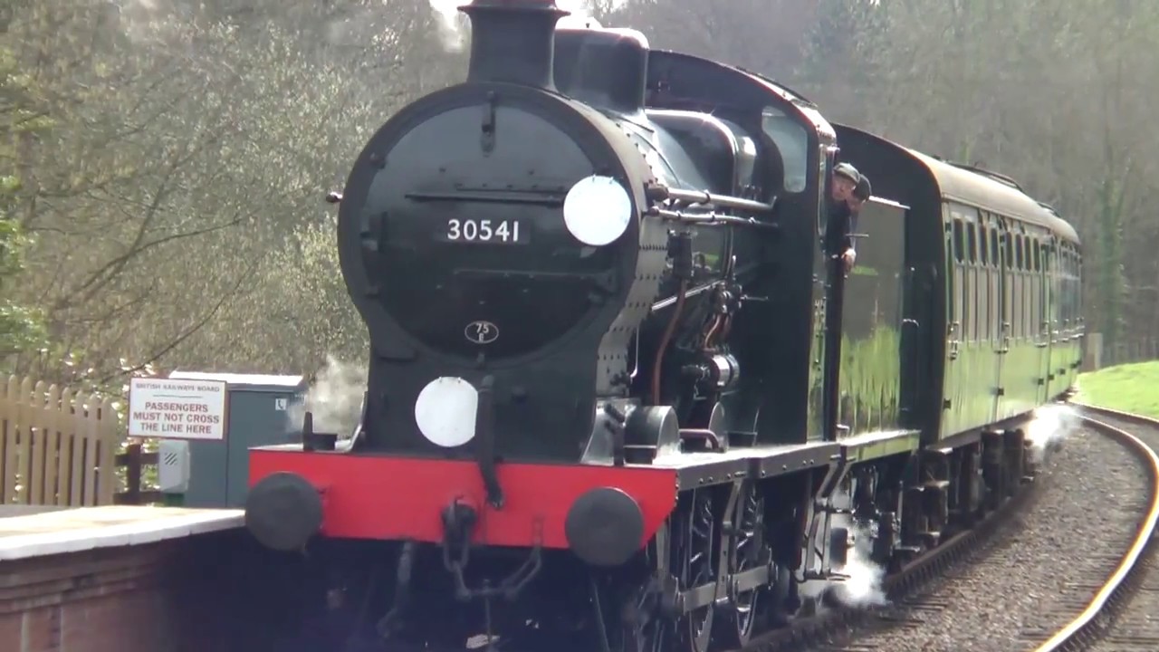Kingscote to Kingscote - YouTube