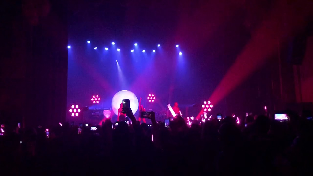 Tiffany 소녀시대 Run Devil Run 11-21-2019 - YouTube