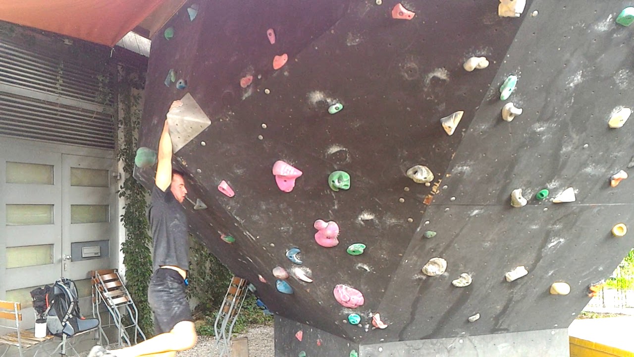 Bouldering in Garmisch DAV (Hardest Boulder on the Block) - YouTube