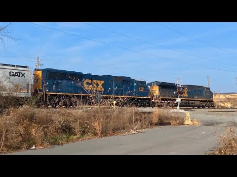 FRESH EMD SD70AC Trails on CSXT M300! [4k] #csx - YouTube