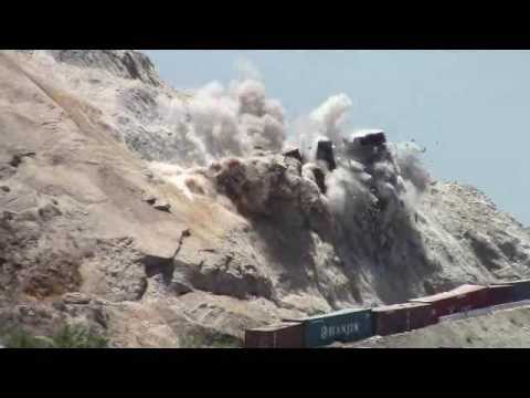 Perris Dam | Haul road excavation - YouTube
