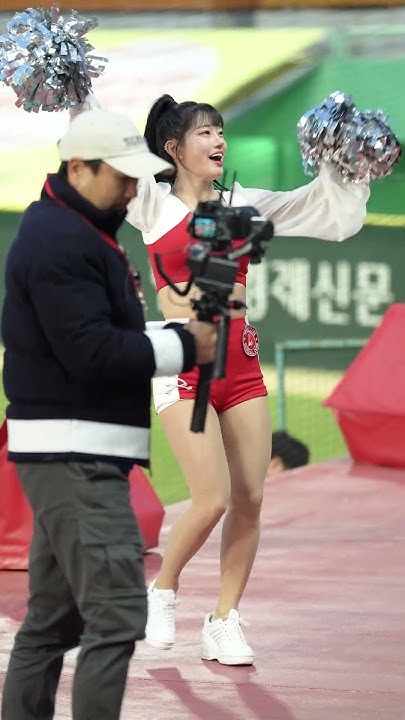 조다정(Jo Da jeong) 치어리더 - 250327 KBO SSG LANDERS - YouTube