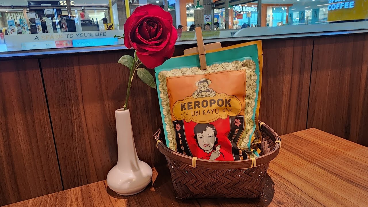 Madam Kwan NU Empire Shopping Gallery Outlet Subang Jaya Selangor - YouTube