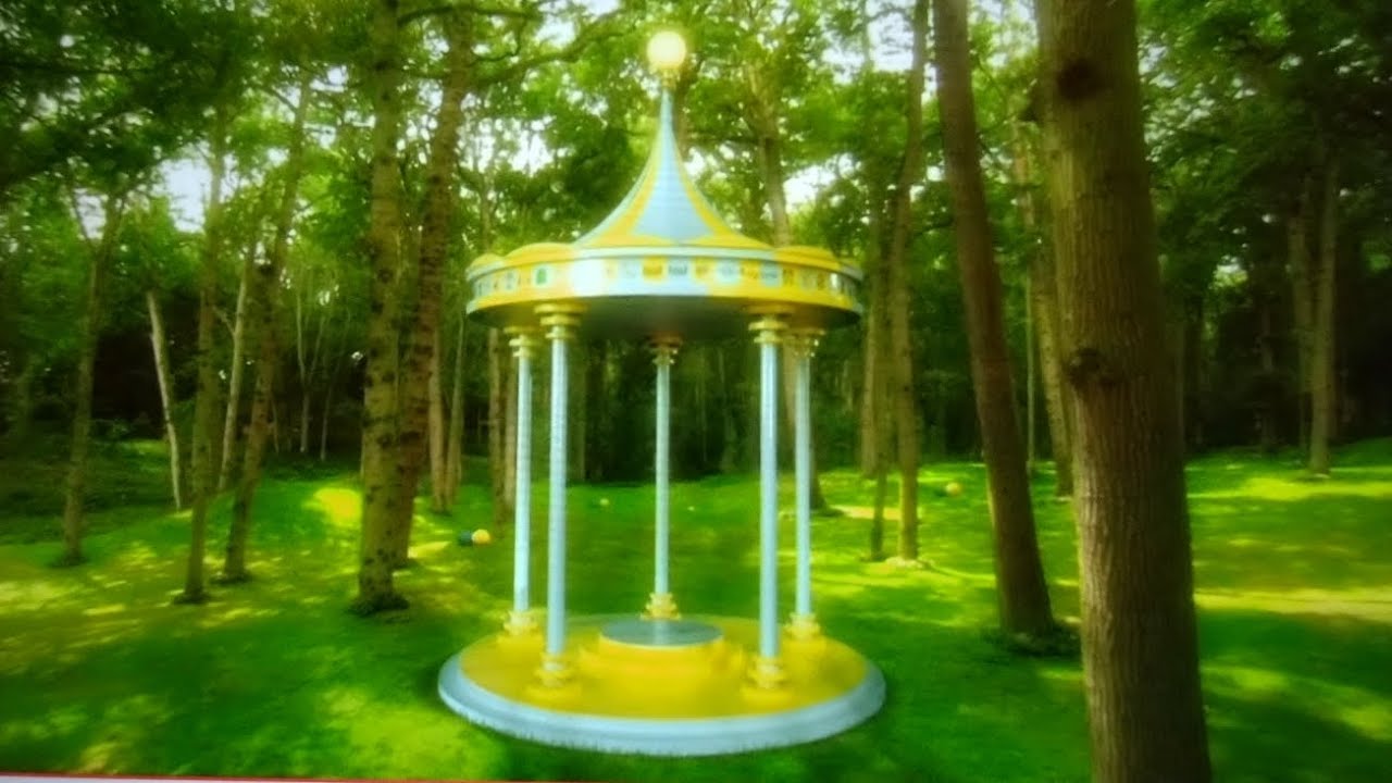 in the night garden dance scene comparison - YouTube