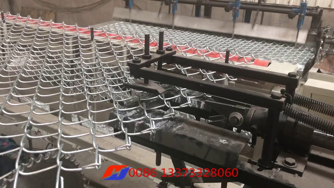 4.4mm hard galvanized steel wire netting chain link fence machine - YouTube