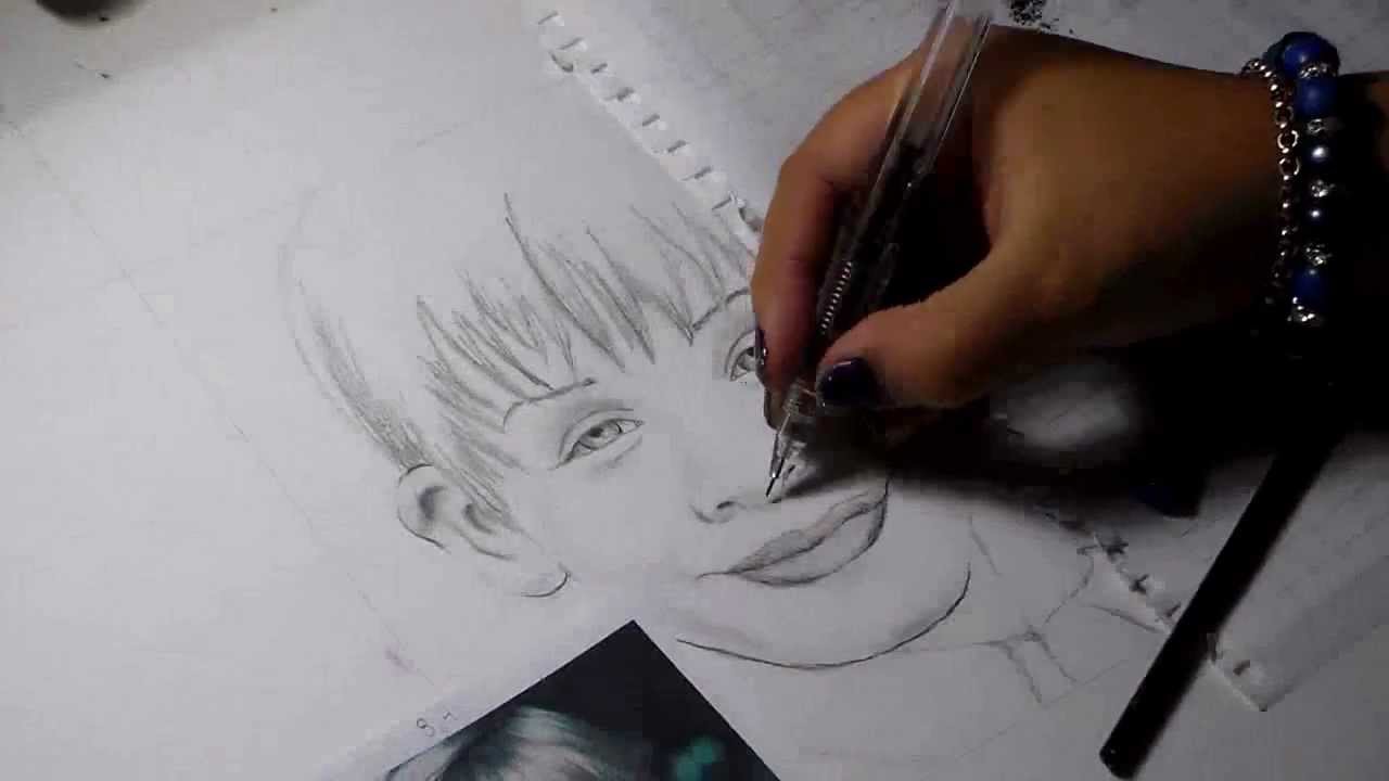 Drawing Macaulay Culkin - YouTube