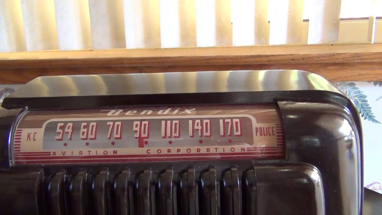 BENDIX 526 A Five Tube Radio (1946) - YouTube
