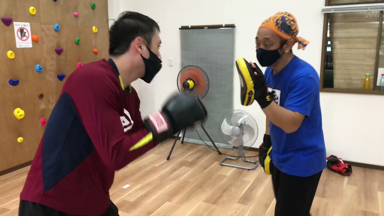 Japanese Boxing Gym December 2, 2021 尼崎市 ボクシング＆スポーツジムBMC - YouTube