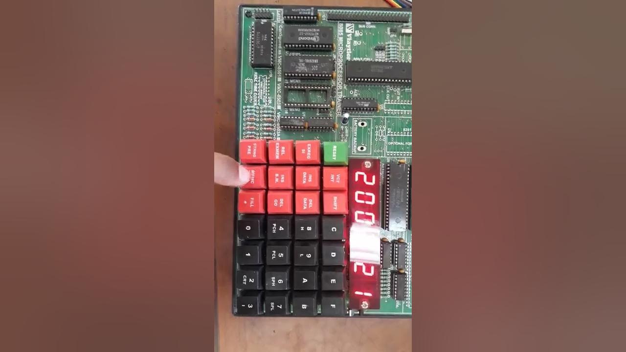 how to add an 8 bit data on 8085 kit - YouTube