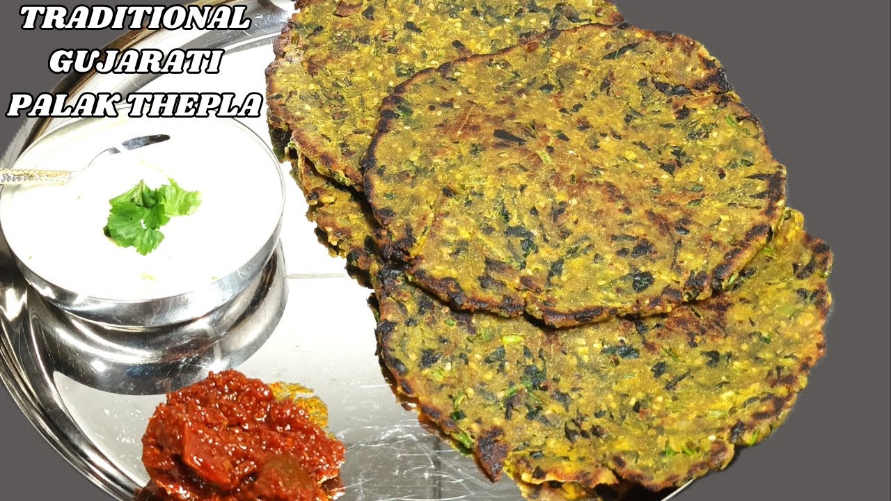 Palak thepla Recipe : Traditional Gujarati Thepla |Spinach Thepla ...