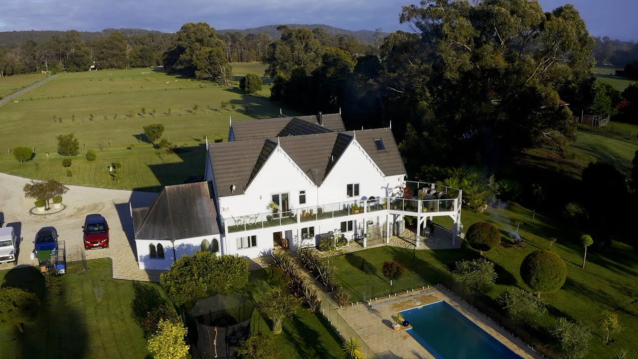 38 Paper Beach Road, Swan Point - Mark Bushby & Eric Andersen - YouTube