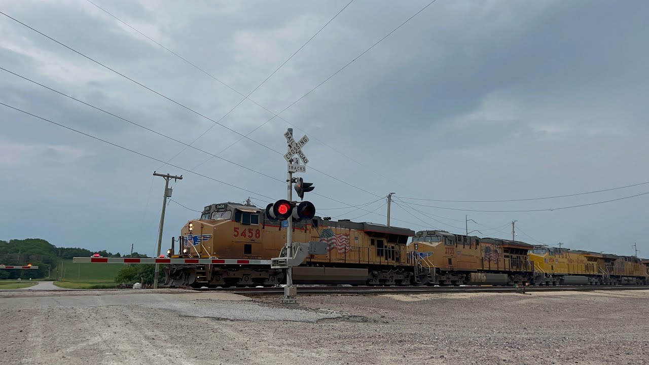 Drive-Up: UP ES44AC 5458 Leads 5-Engine ZG2BR on 6/6/23 - YouTube