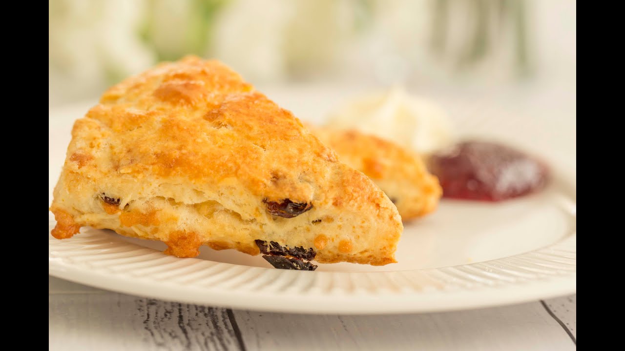 Scones (ချိစ်အရသာ နို့ပေါင်မုန့် အလွယ်နည်း) - YouTube