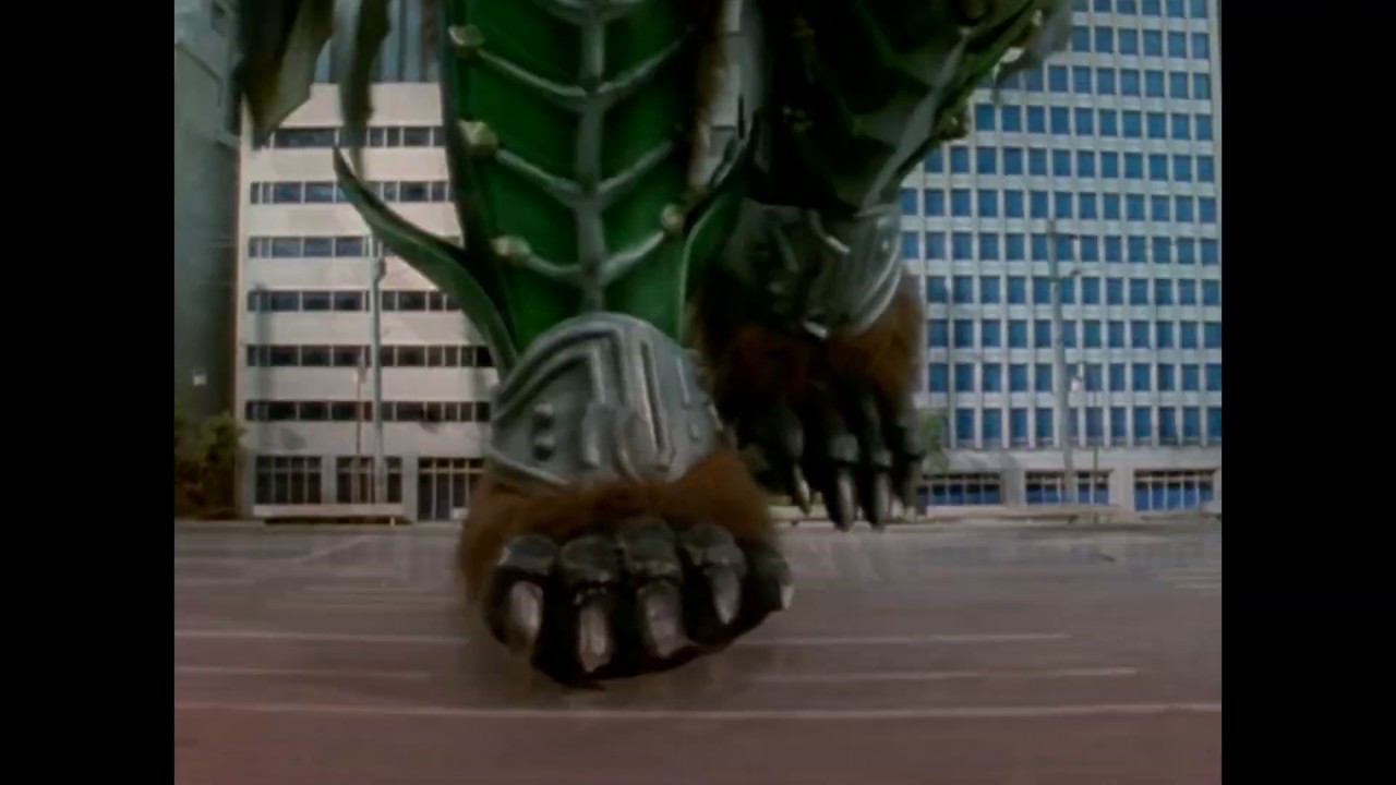 Monkey monster foot dancing - YouTube