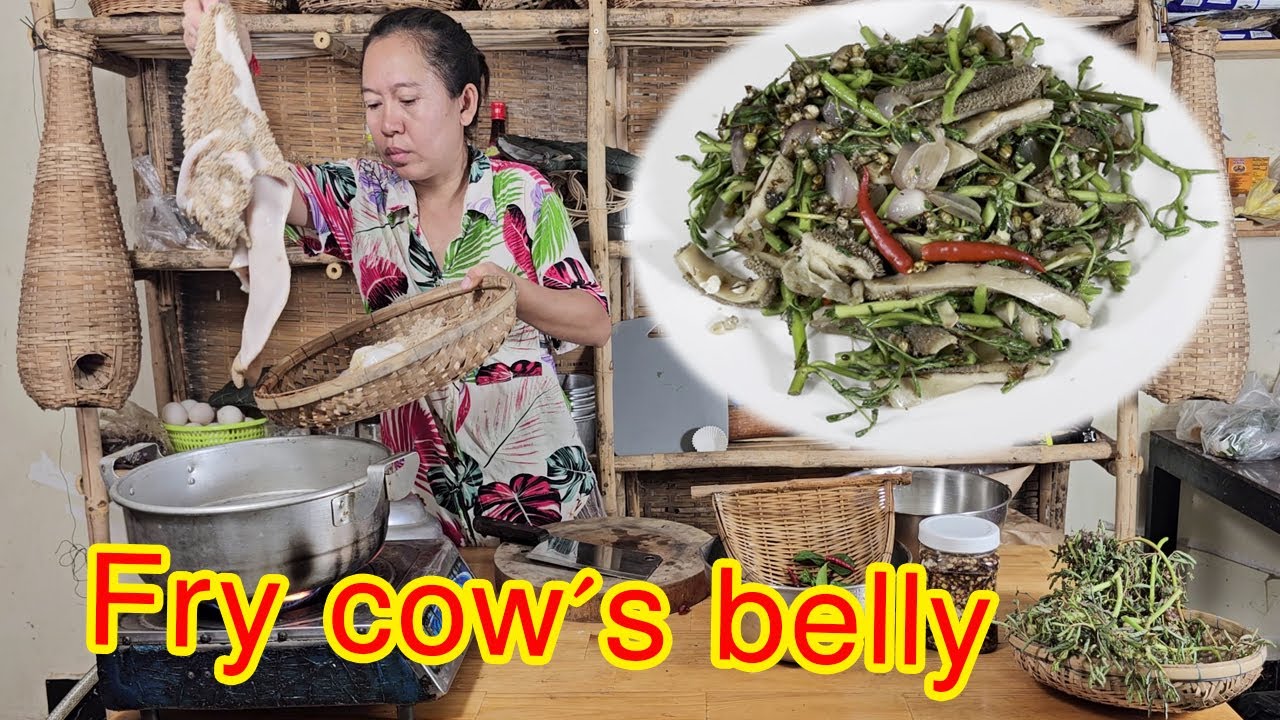 How To Fry Cow's Belly With Ant Egg - YouTube