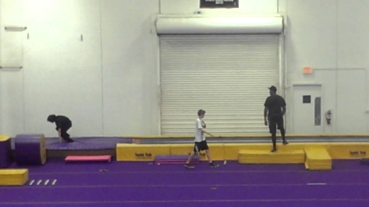 running front flip - YouTube