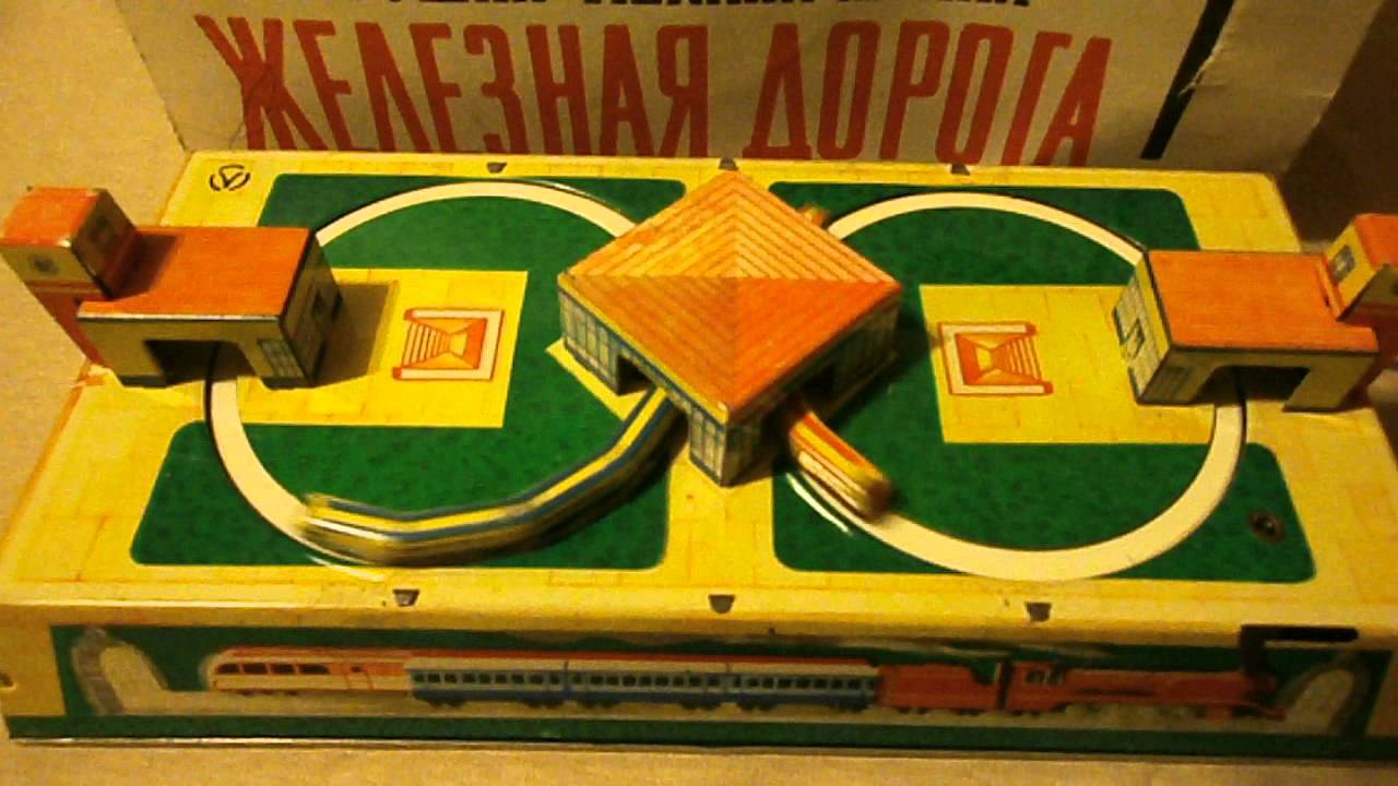 VINTAGE SOVIOT RUSSIAN TOY TRAIN WIND UP! - YouTube