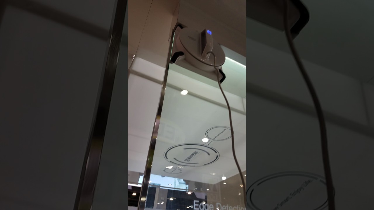 Winbot 950 - Window Cleaning Robot, CES 2017 - YouTube